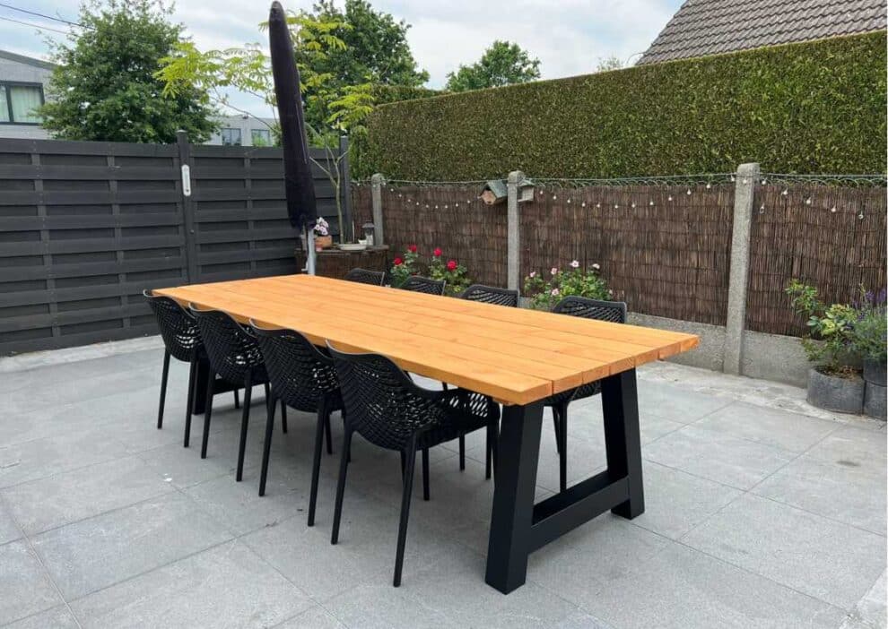 Tuintafel Amber | A poten staal | Douglas Hout
