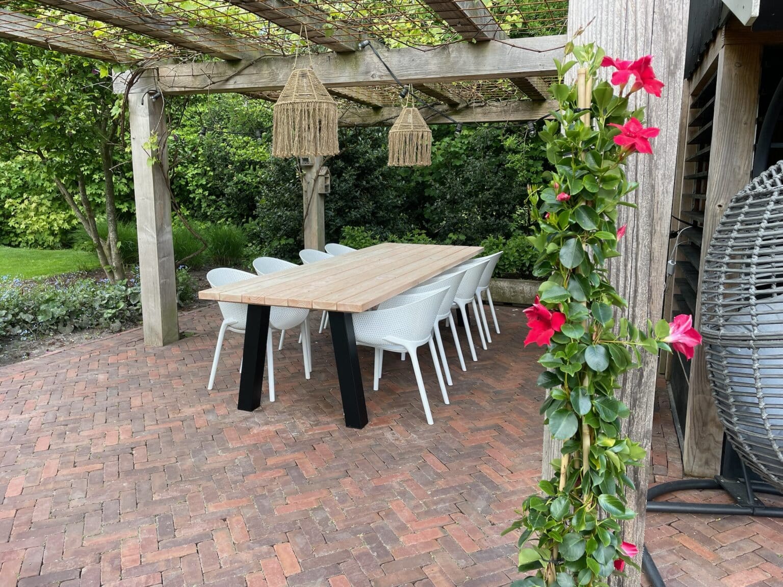 Tuintafel Alex | A Zonder Ligger Staal | Douglas Hout