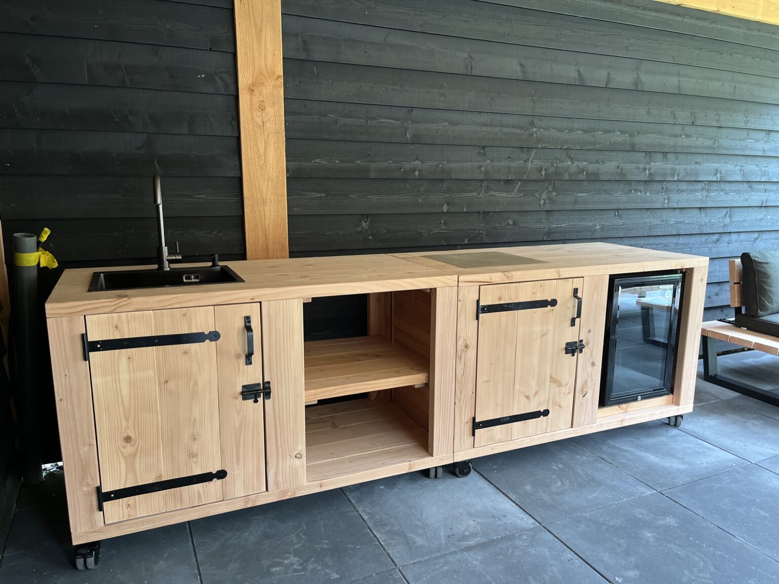 Buitenkeuken | Maatwerk Buitenkeukens en BBQ tafels